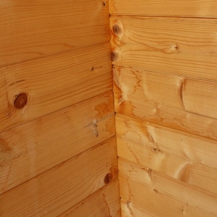 Protecting Your Log Cabin From First-Year Movements | Lemon Fencing