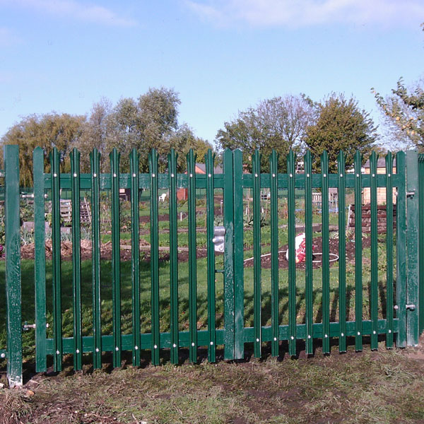 Palisade Bespoke Gates | Lemon Fencing | Specialist in Essex