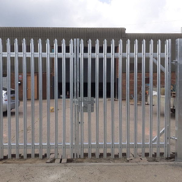Palisade Bespoke Gates | Lemon Fencing | Specialist in Essex