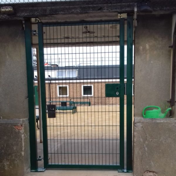 PROTEK 1000 & 2000 Standard gates | Lemon Fencing | Specialist in Essex